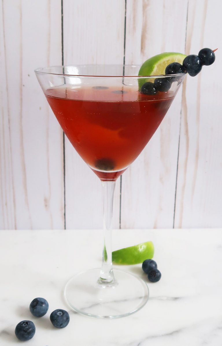 Blueberry Pomegranate Martini - Weekend Craft