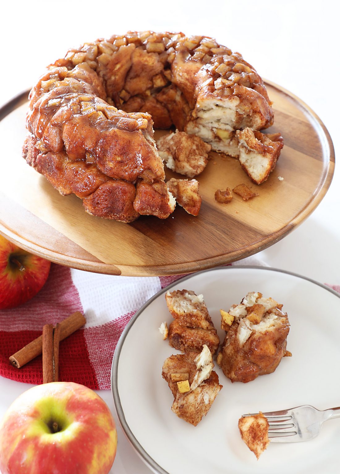 Apple Monkey Bread - Weekend Craft