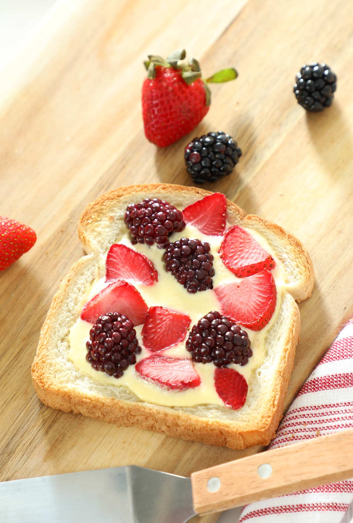 Custard Toast - Weekend Craft