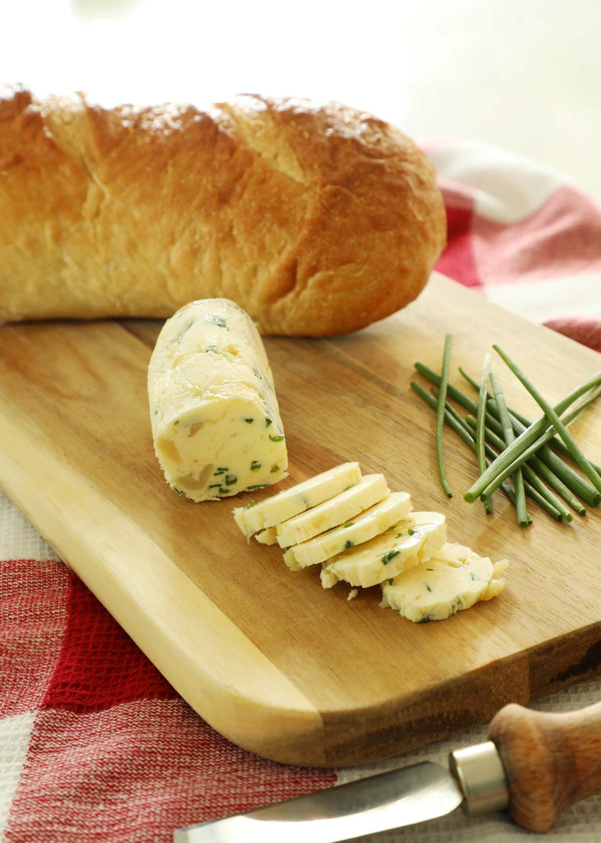 Garlic Herb Butter - Weekend Craft