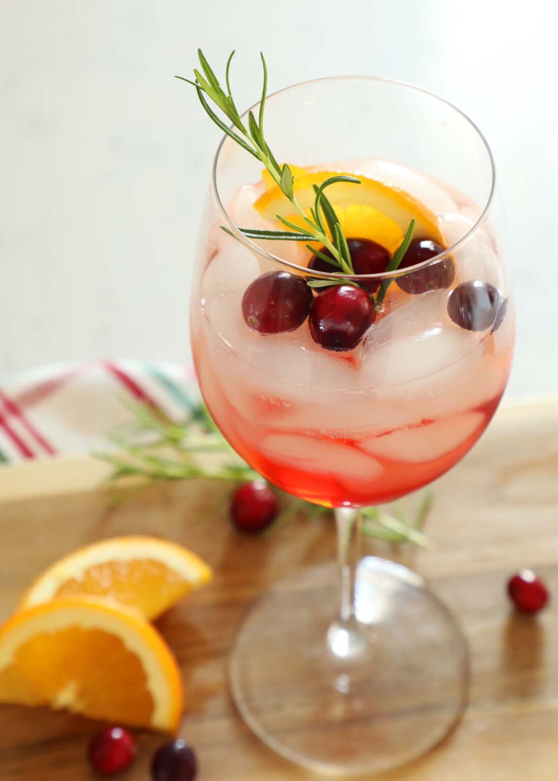 Christmas Aperol Spritz - Weekend Craft