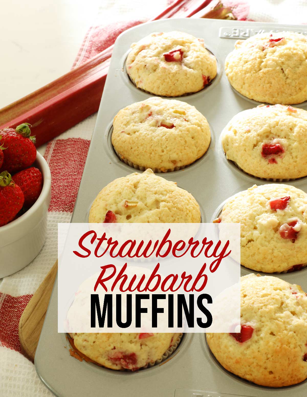 Strawberry Rhubarb Muffins - Weekend Craft
